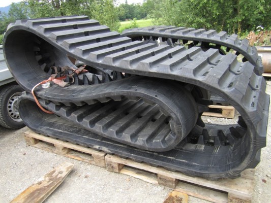 Used and New Tracks For Sale - MachineryZone